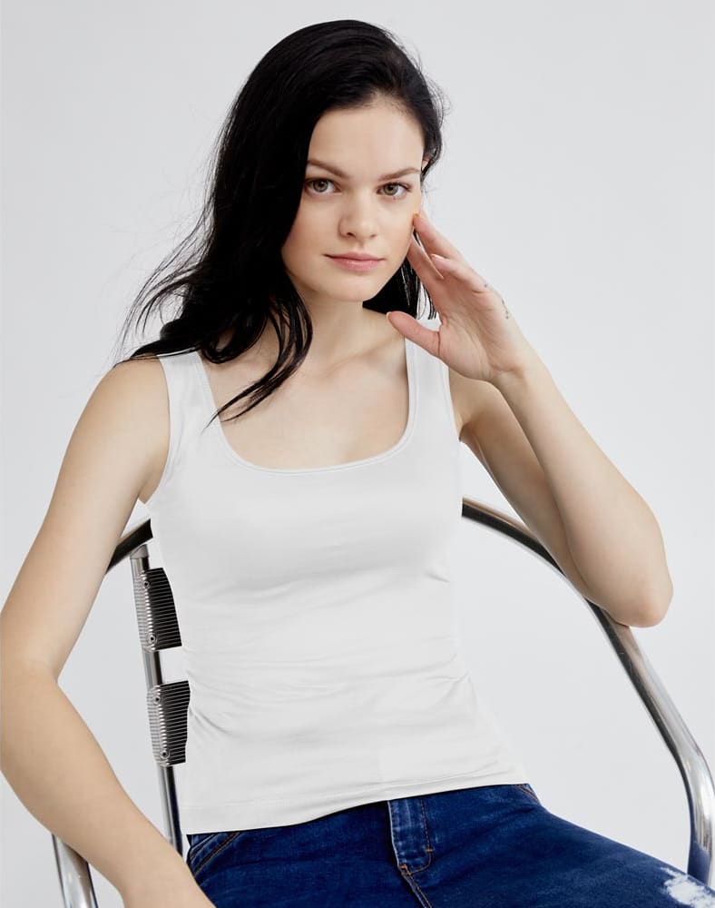 Casual white lady blouse Holly Land model YESI – Conceptos